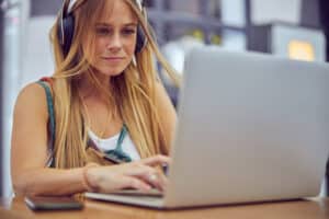 How to Wear Headphones with Long Hair (helpful tips, tricks & strategies)